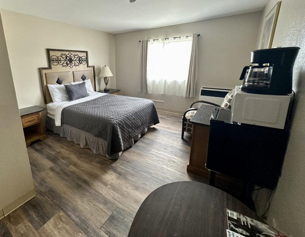Quality, Cheap Hotel Rooms in Soldotna AK: Alaska Anglers Inn